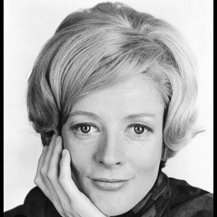 Rip, she was a wonderful actress... - 9GAG