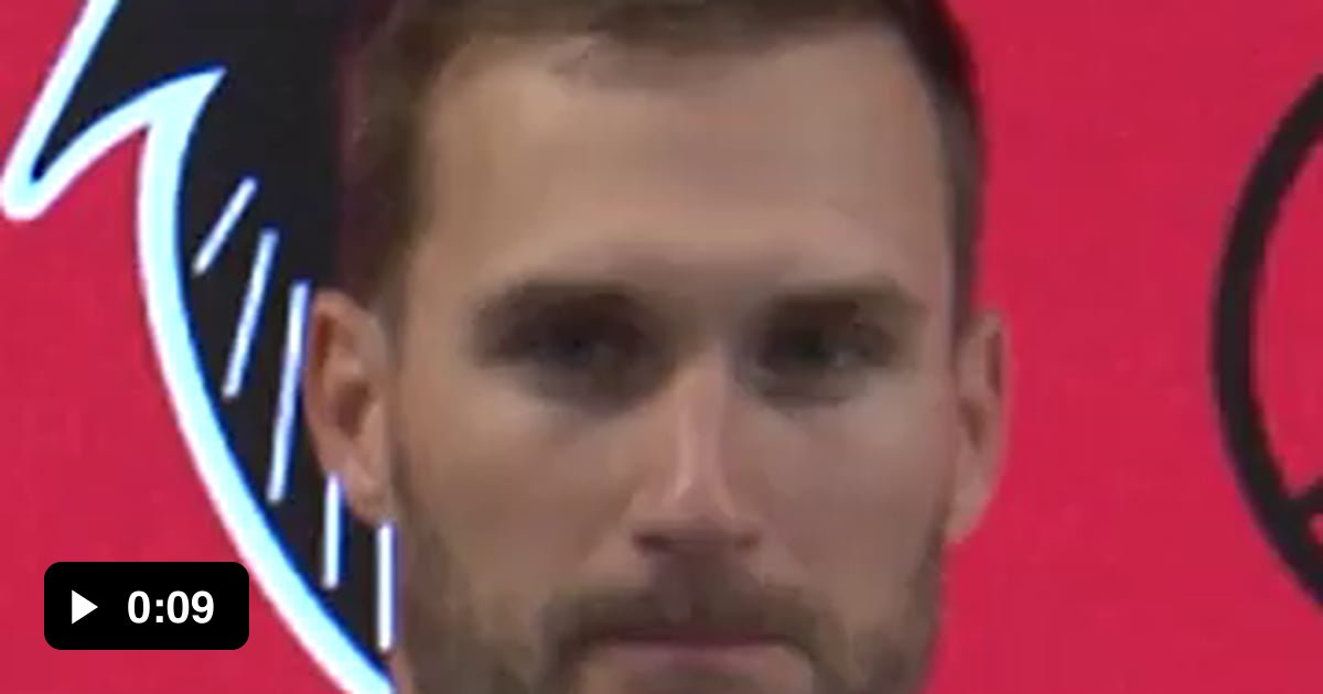 Kirk Cousins, big fan of that one swag and surf song - 9GAG