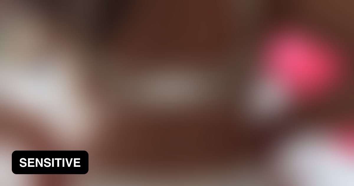 With over 51 inches of booty theres no question about it being big - 9GAG