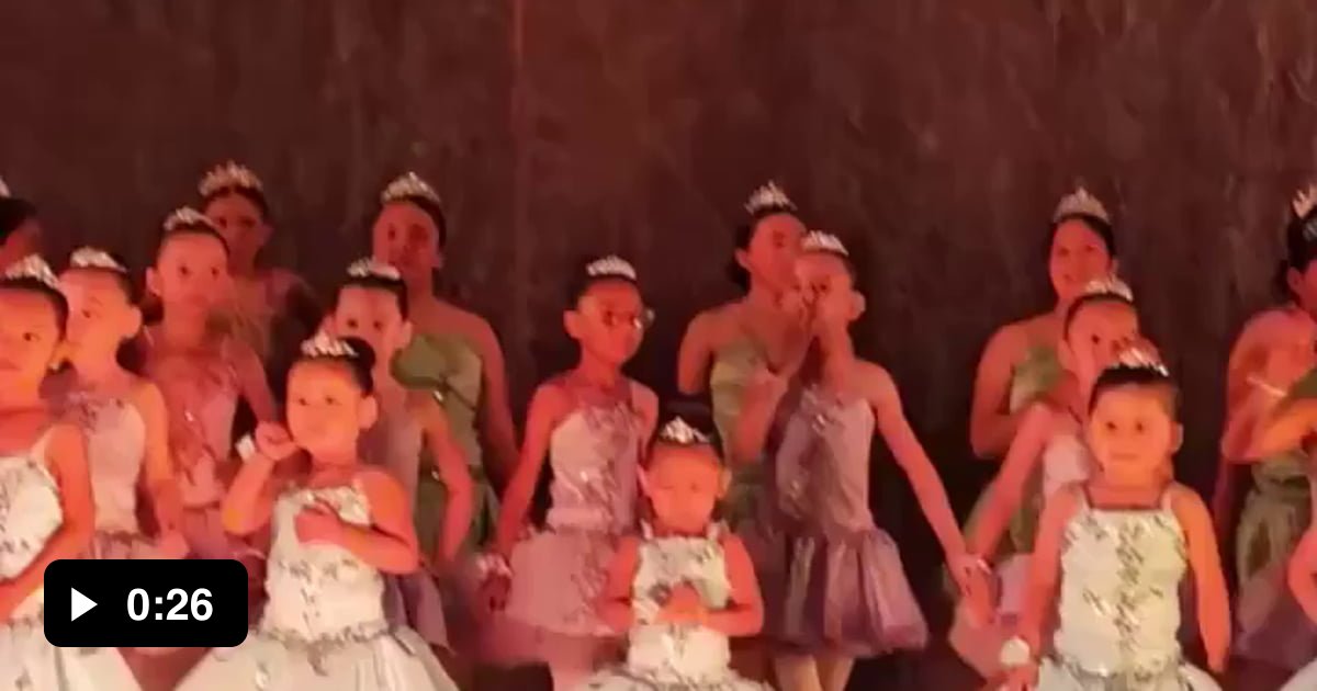 When you spot your biggest fans in the audience - 9GAG