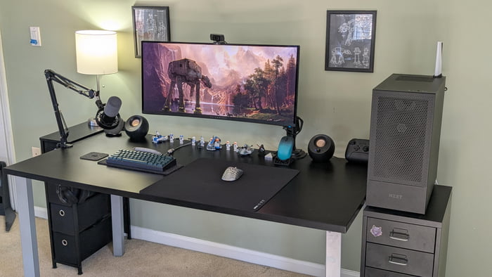 Minimal ish Star Wars Setup - 9GAG