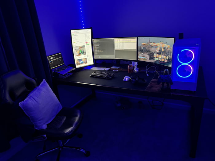Updated triple monitor setup from your guy’s suggestions! - 9GAG