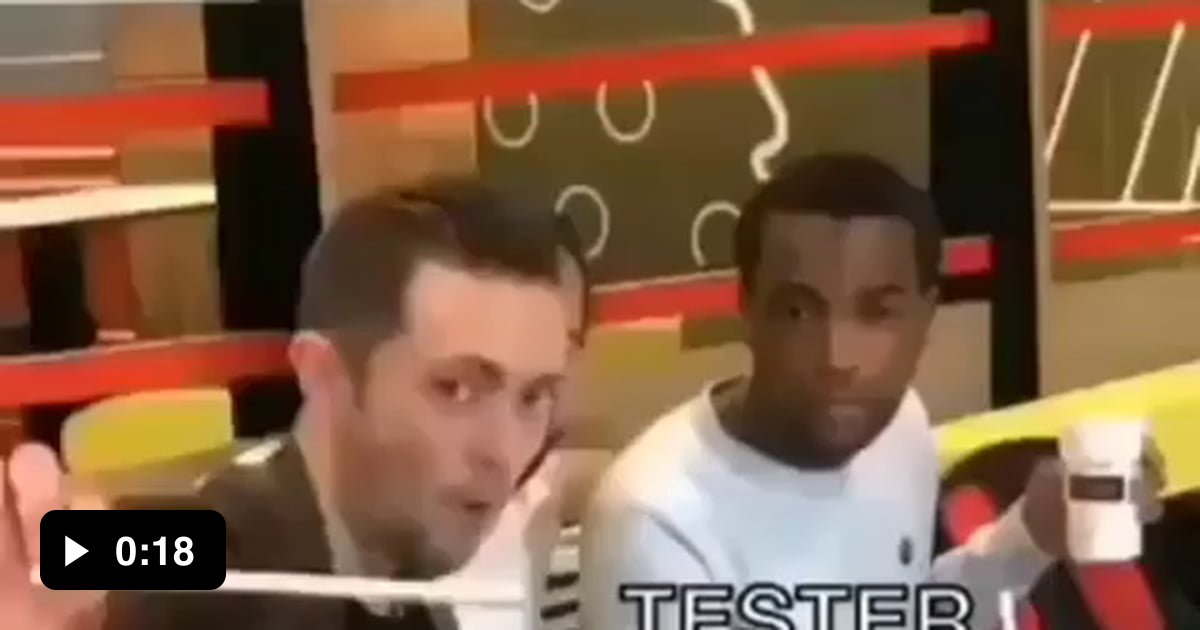 The man in the middle is Stackoverflow - 9GAG