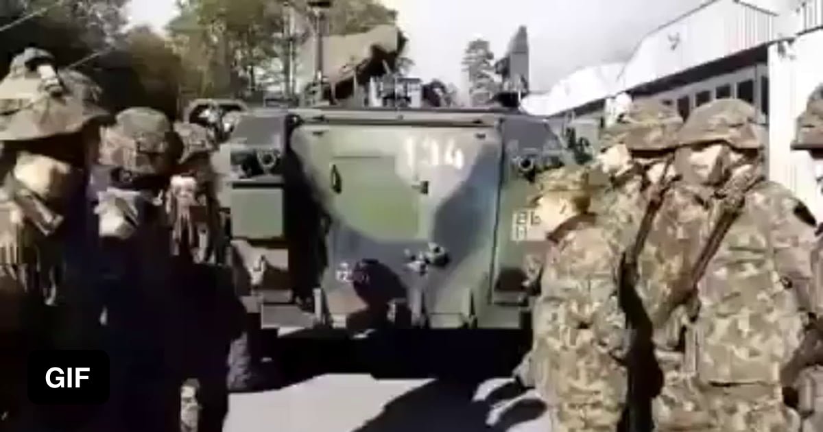 The Swiss army recreating a Star Wars scene - 9GAG