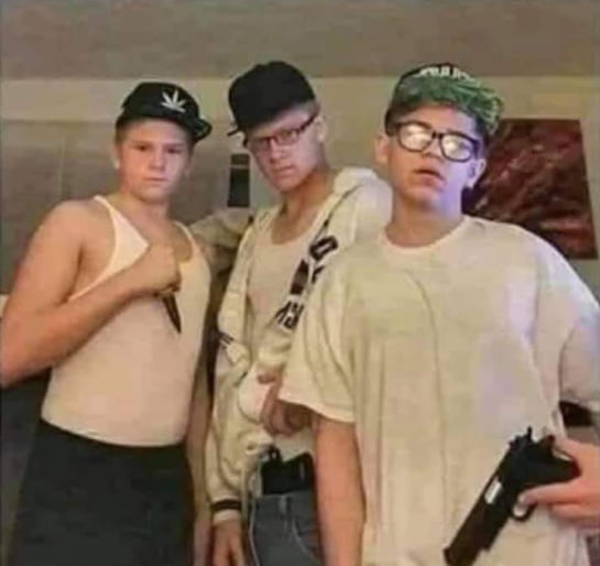 Not sure if they're 14 yo wiggers or 30 yo lesbians - 9GAG