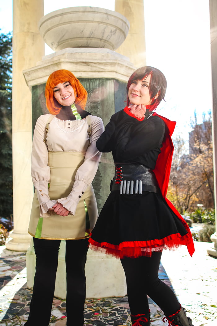 Raine Emery as Ruby and Velociraptorqueen as Penny from RWBY vol 1. - 9GAG