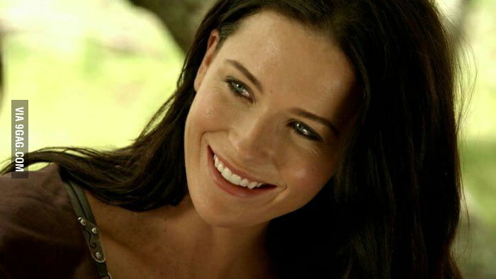 Dat smile! Bridget Regan -Legend of the Seeker - 9GAG