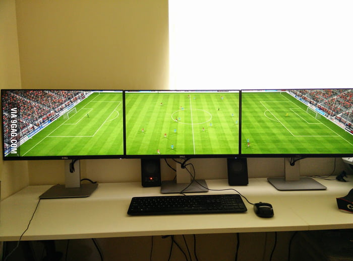 FIFA is the biggest reason to have multiple monitors - 9GAG