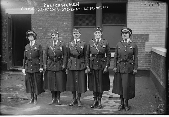 100 Years Ago Today (November 29, 1921) The first New York City "women ...