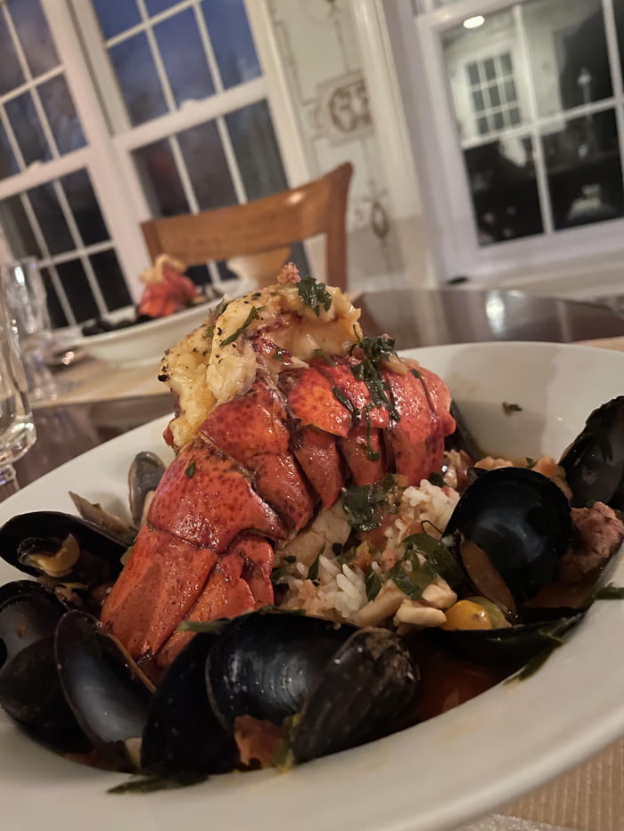 Now THIS is seafood - 9GAG