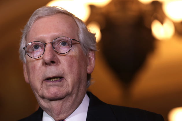 Human version of a Sloth - 9GAG