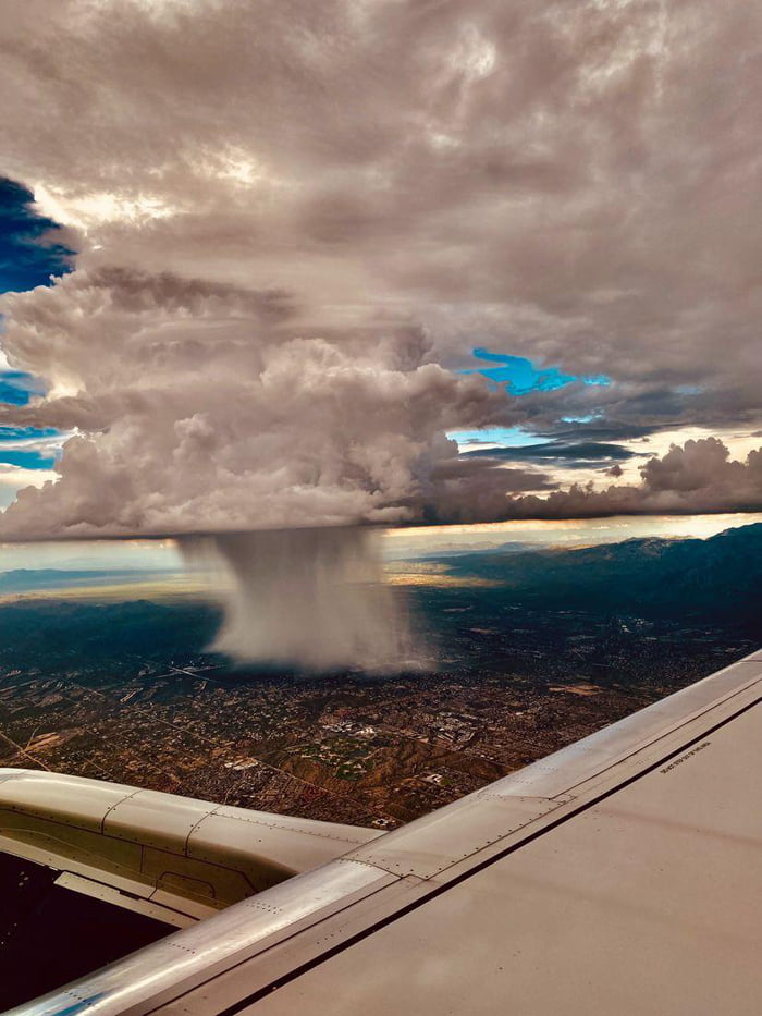 Monsoon storm over Tucson, Arizona (taken from airplane) - 9GAG