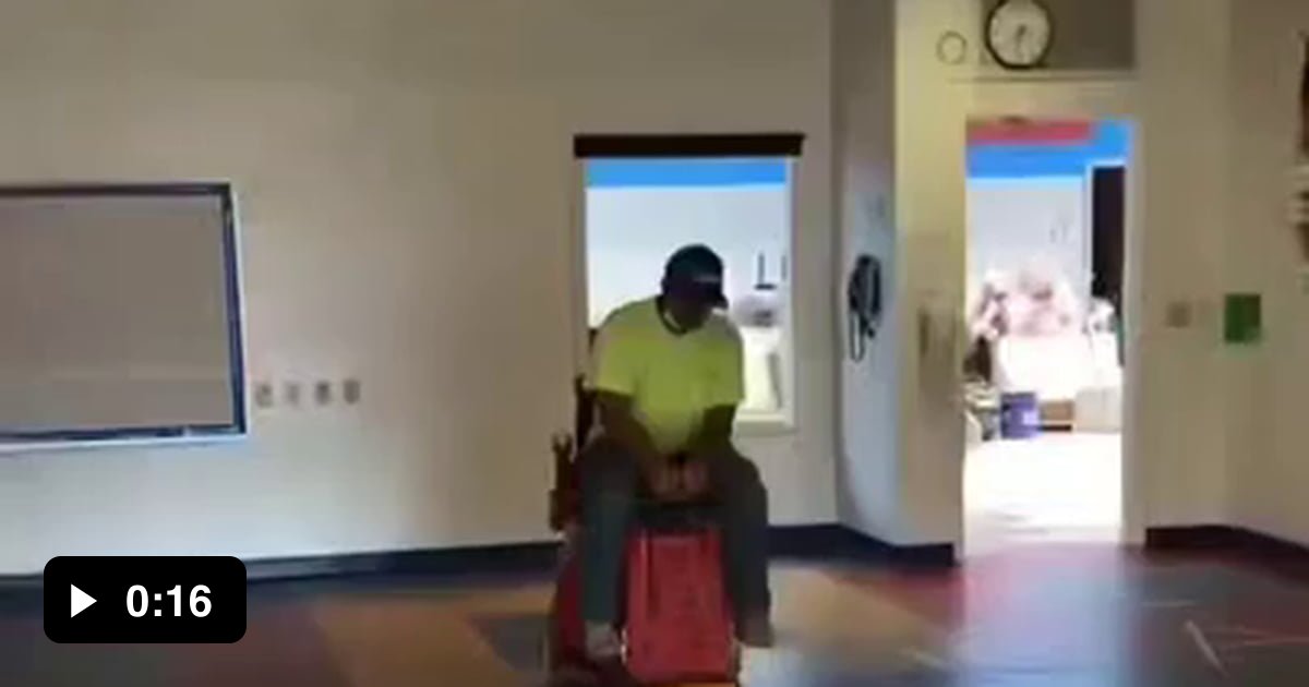 Ride on Floor stripper - 9GAG