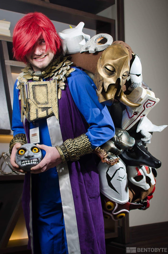 Happy Mask Salesman Cosplay