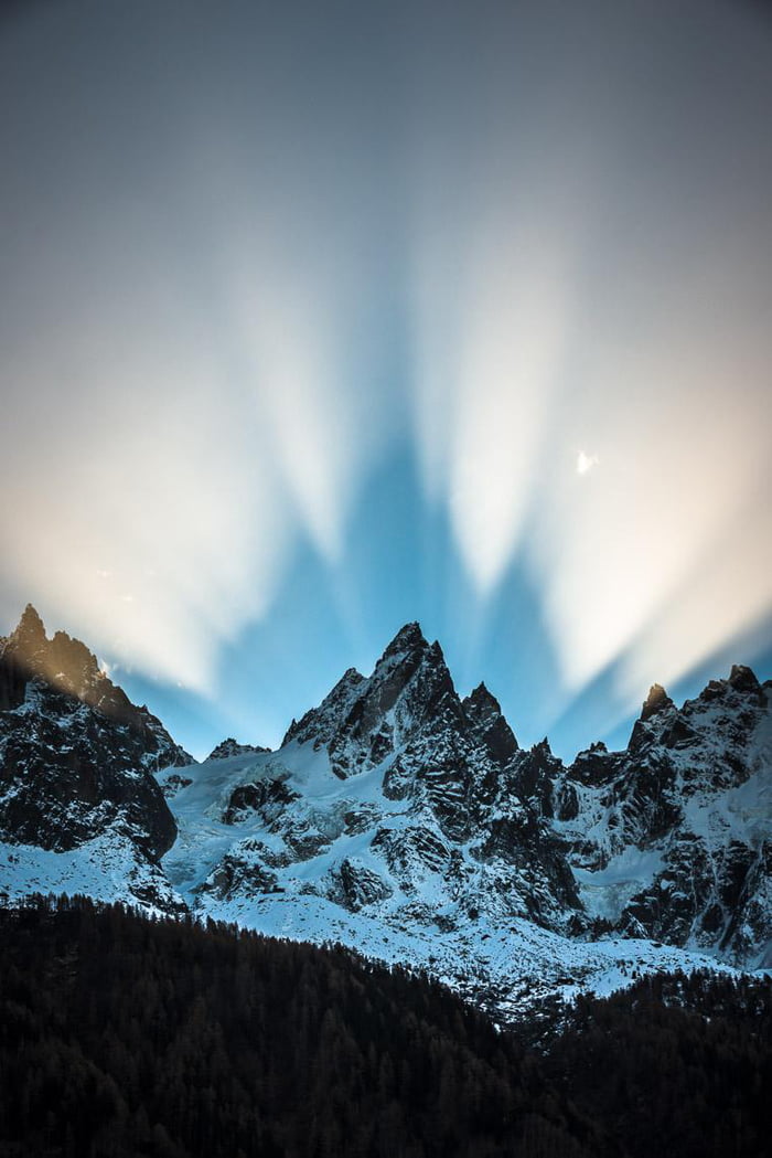 Sunrise behind Aiguille de Blaitière, Chamonix, France - 9GAG
