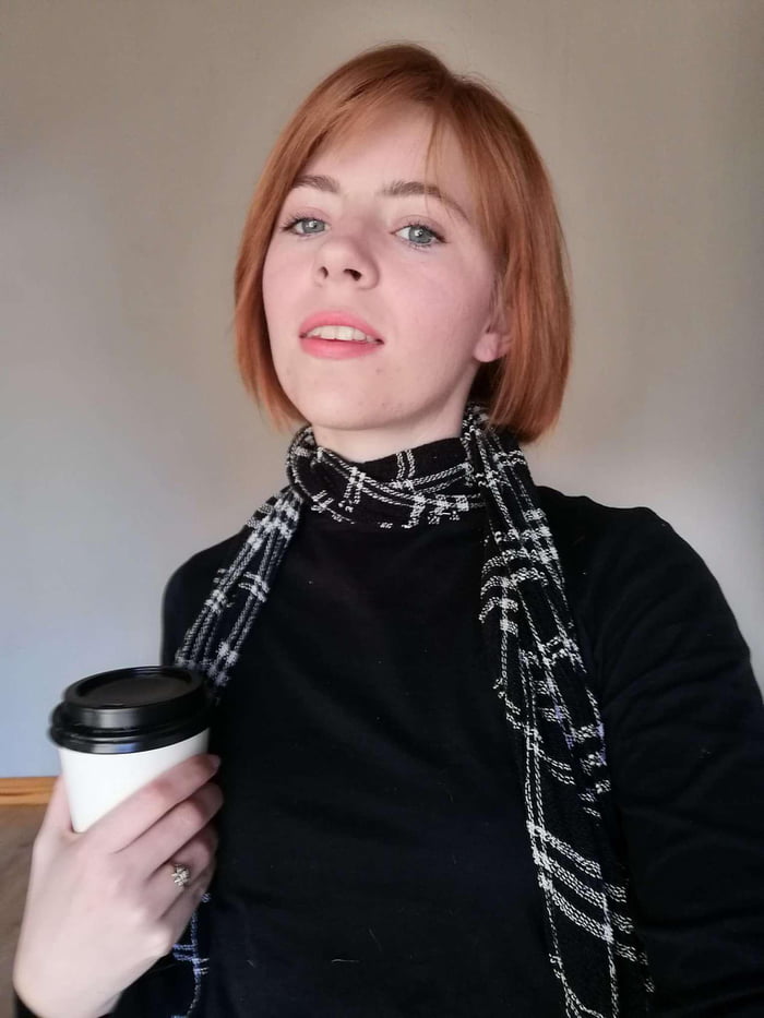 Happy Friday. Want to go grab a coffee with me this weekend? ☕️ 💋 - 9GAG