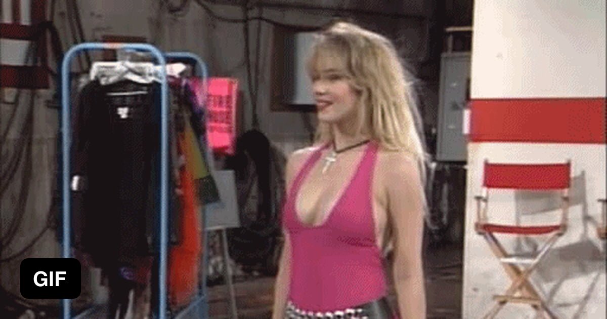 Christina Applegate, c. '90s - **GIF** - 9GAG