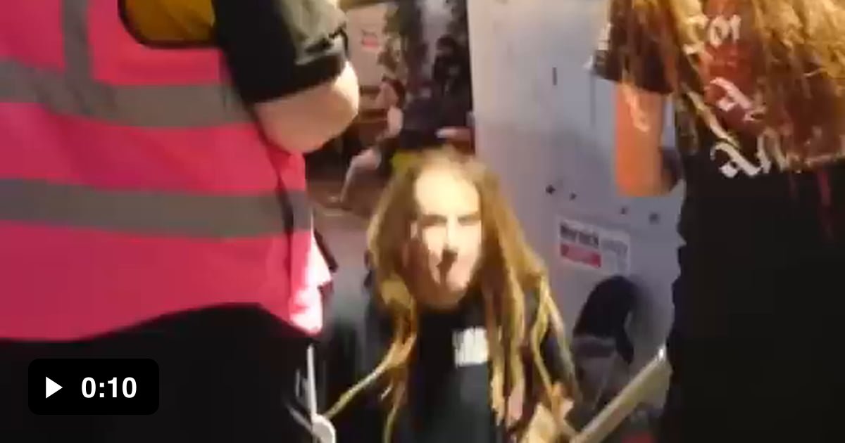 Security stops Lamb of God's Randy Blythe from sneaking backstage - 9GAG