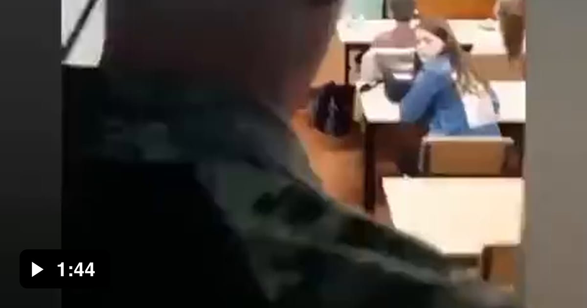 Kids welcoming their beloved teacher who fights in ukrainian army ...