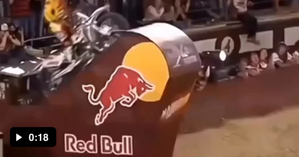 Man performs incredible motorcycle trick - 9GAG