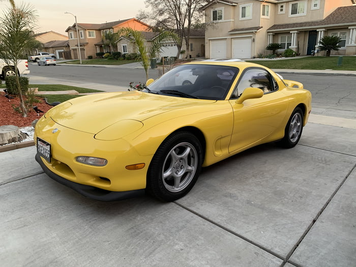 Stock Mazda RX-7 FD3S Yellow - 9GAG