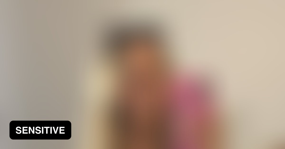 Tiny tanlines - 9GAG