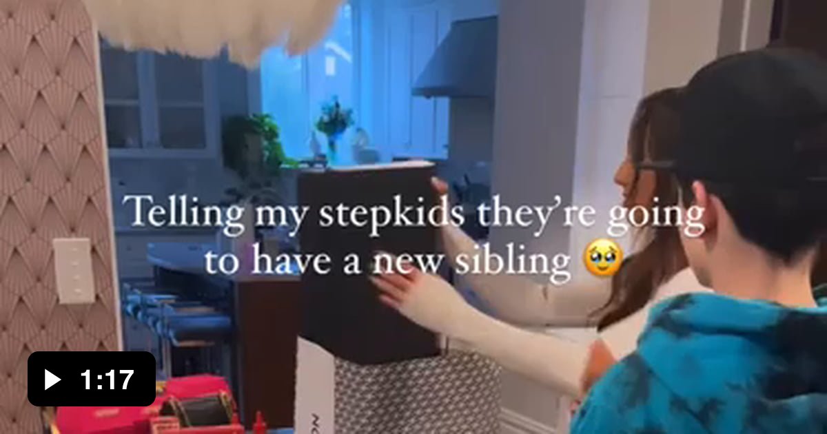 Stepmom tells the kids about them having a new sibling - 9GAG