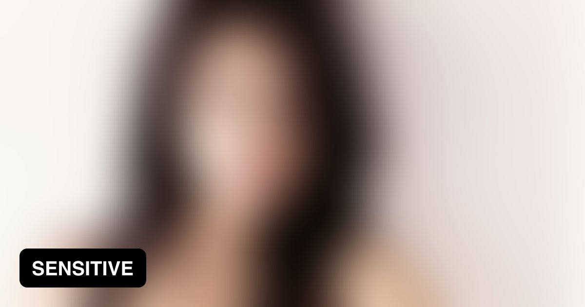 9gaggers..I present you hot Malaysian model Carmen Soo - 9GAG