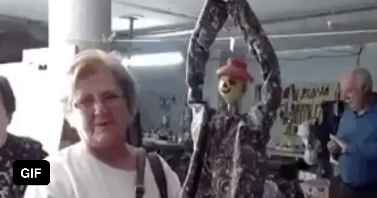 This nut cracker - 9GAG