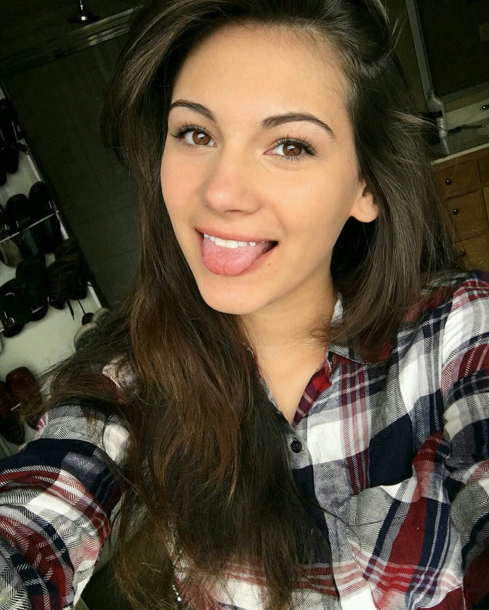Alexia Raye 9gag