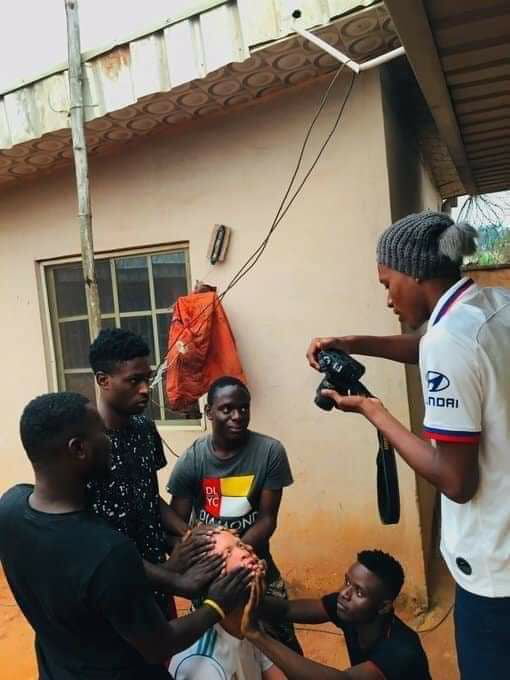 Nignogs extracting pigment - 9GAG