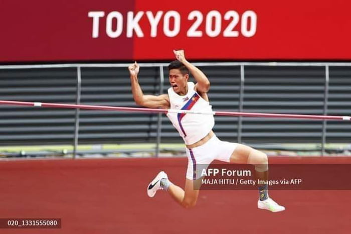 Boy meron akong medal! - 9GAG