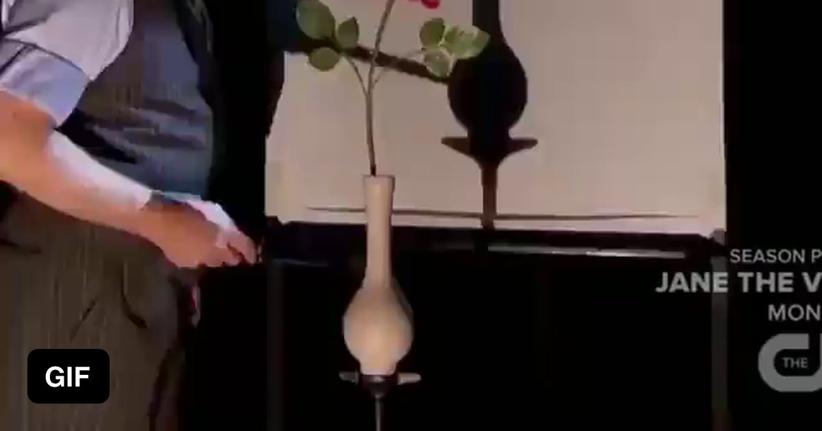 Shadow magic trick - 9GAG