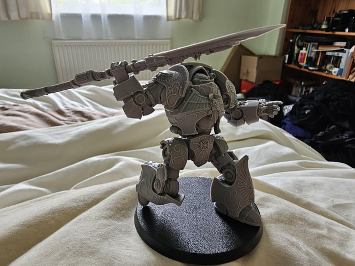 Custodes dread stance? - 9GAG