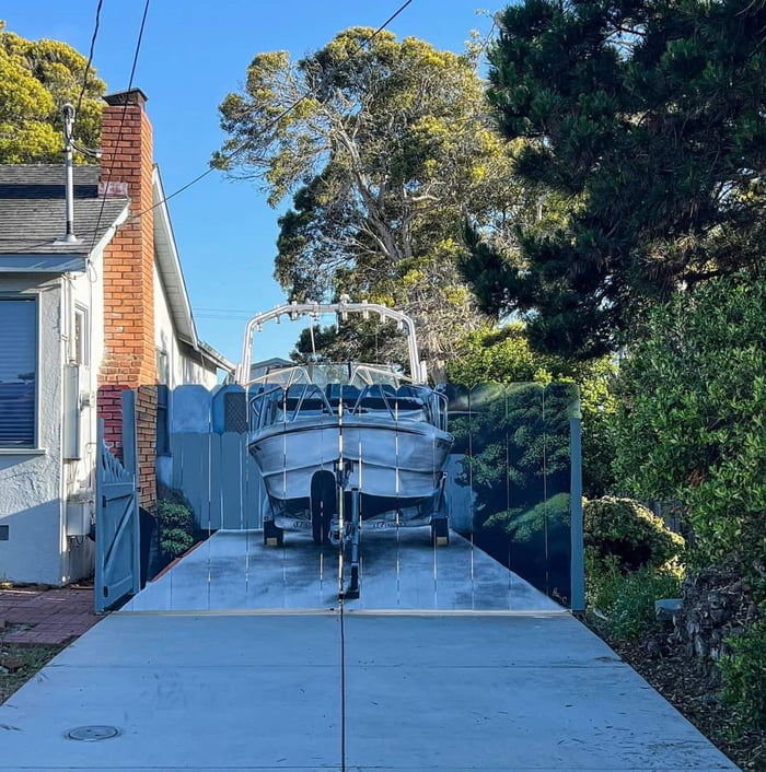 Homeowner Told By Code Enforcement To Build Fence To Hide Boat After ...