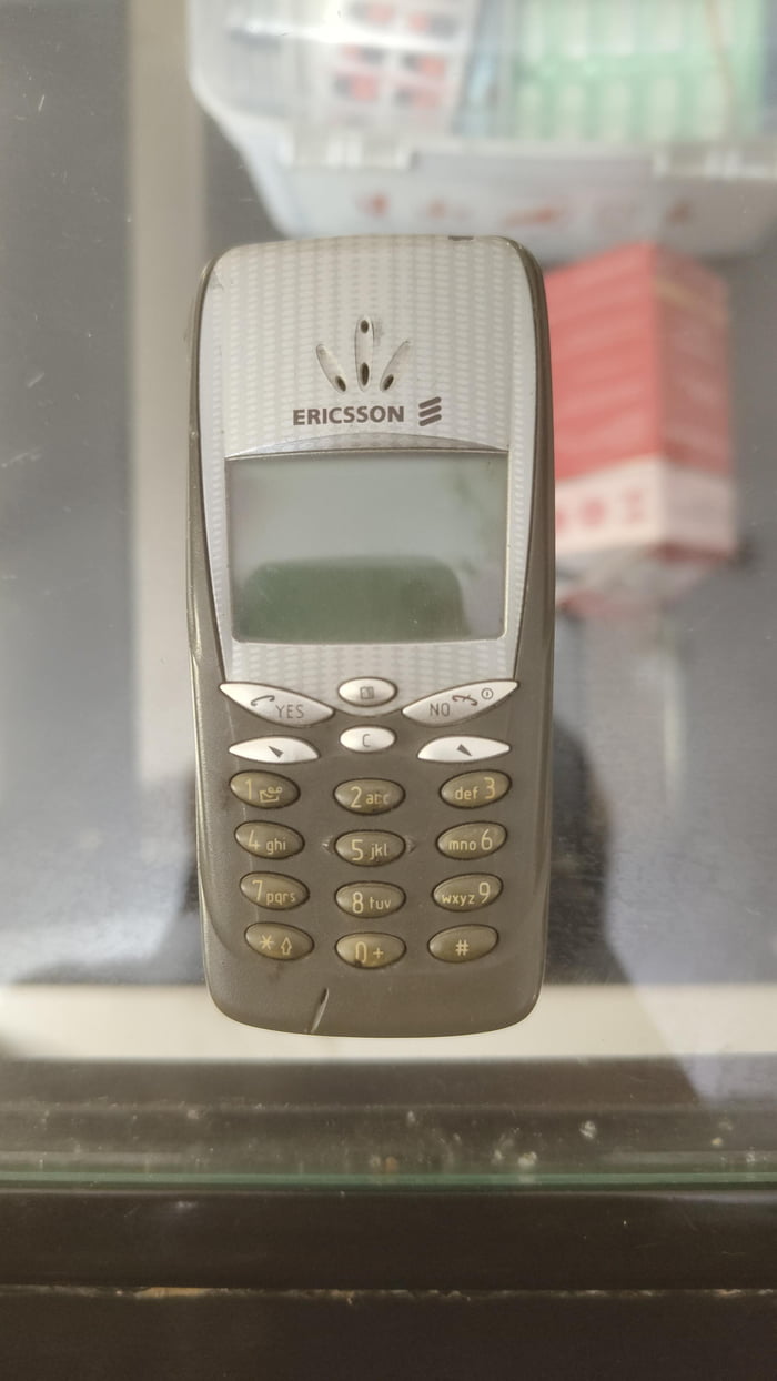 This is Ericsson T66 , weighing 59 grams , and their smallest mobile ...