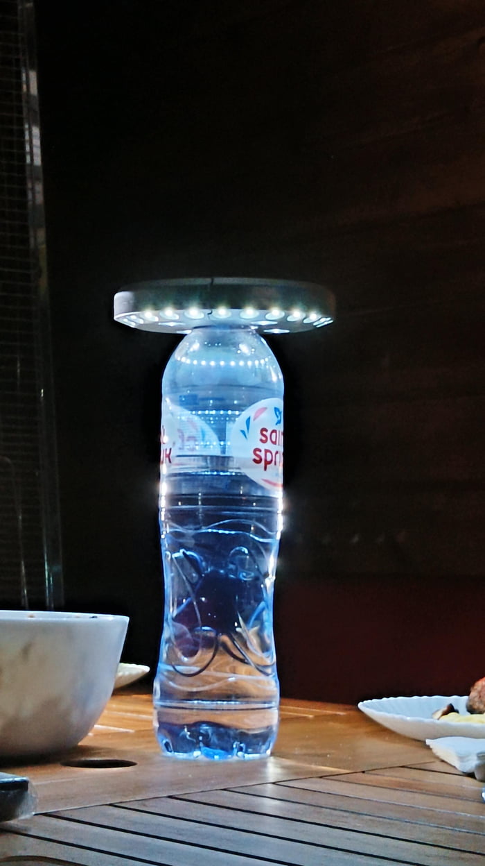 The smiling alien water - 9GAG