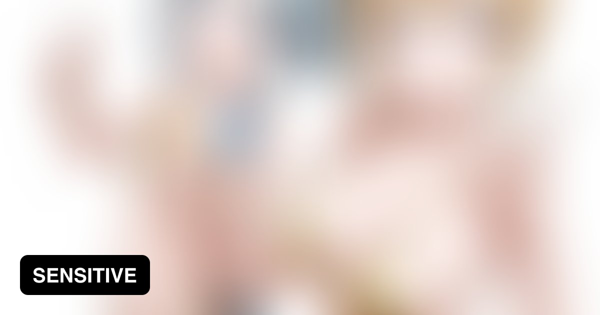 Gura & Ame in golden bikini ( Raikkonen) - 9GAG