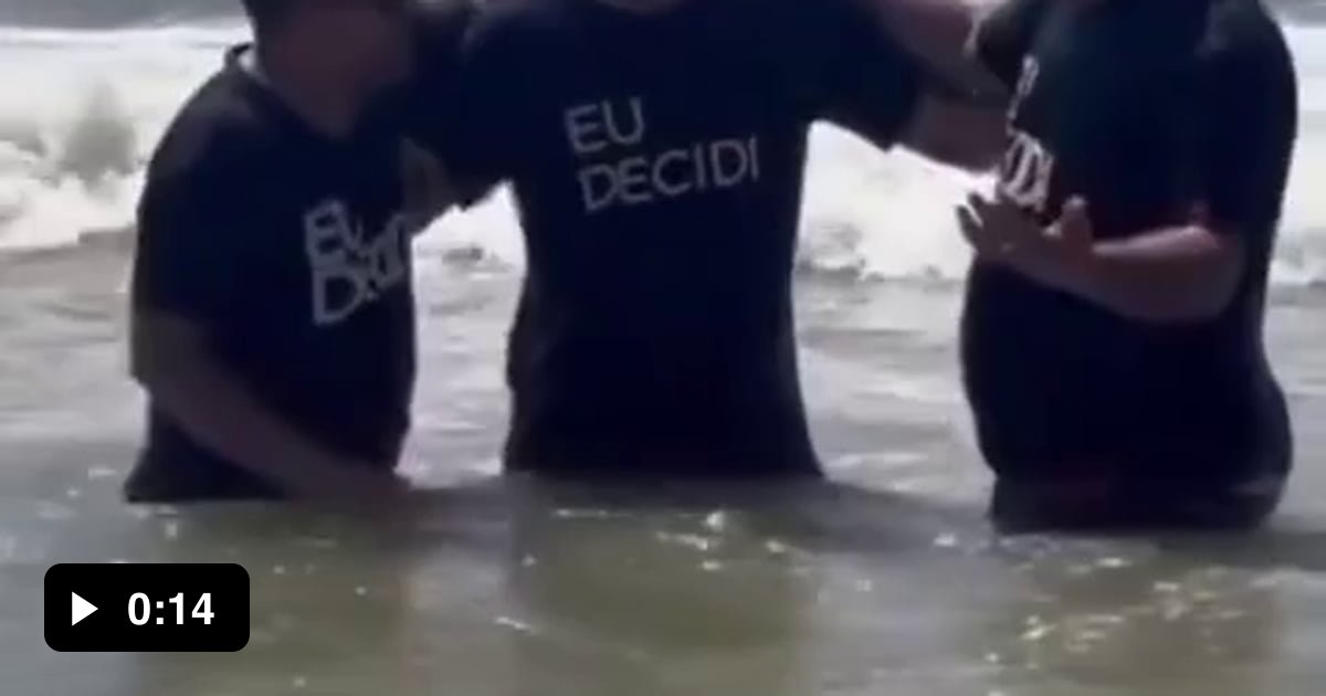Renanzinho Bolsonaro batizou pra ver se tira o espírito de dar o botico ...