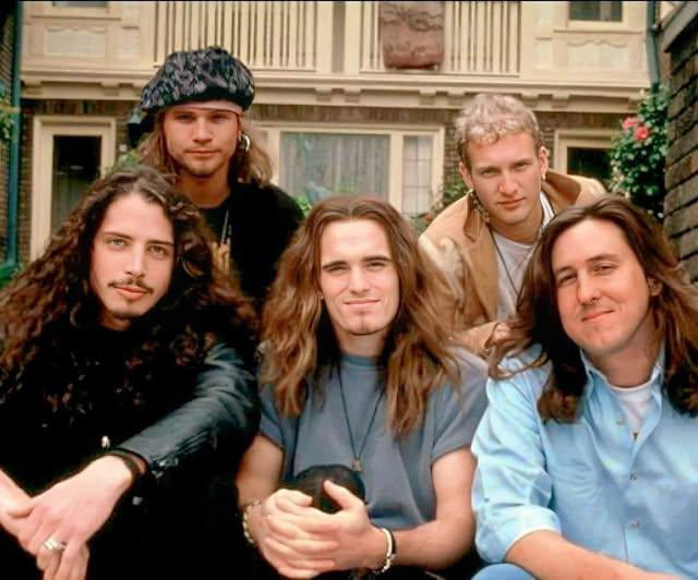 Jeff Ament, Layne Staley, Chris Cornell, Matt Dillon, Cameron Crowe ...