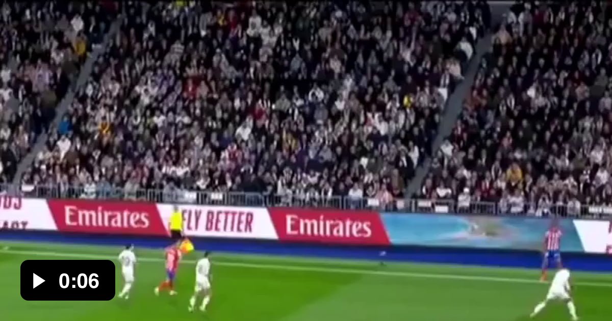 Jude Bellingham caught saying F*ck you to the referee - 9GAG