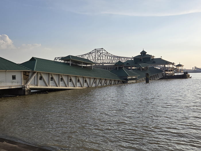 Belle of Baton Rouge bridge collapsed yesterday due to high water in ...