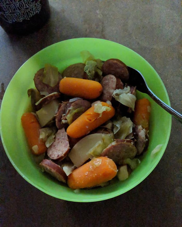 My step sister's cooking - boil shit and dump it in a bowl - 9GAG