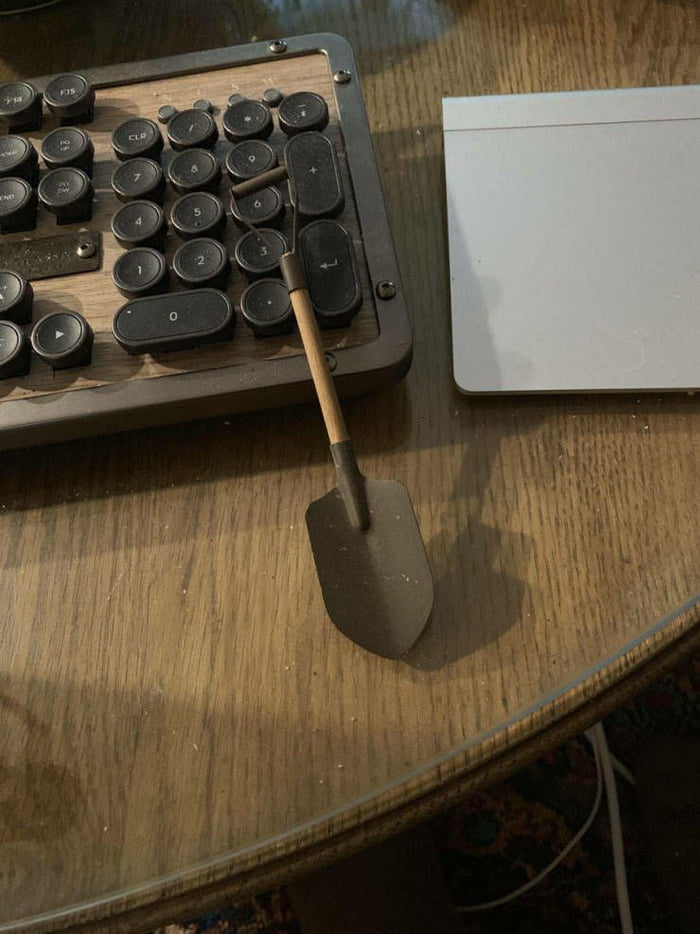 Thats one hipster looking keyboard - 9GAG