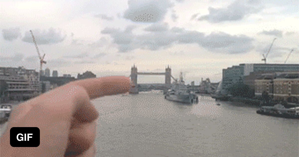 Gif: Move them - 9GAG