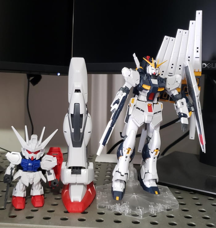 Guess How Many Parts In A 1 60 Big Scale Strike Leg 9GAG