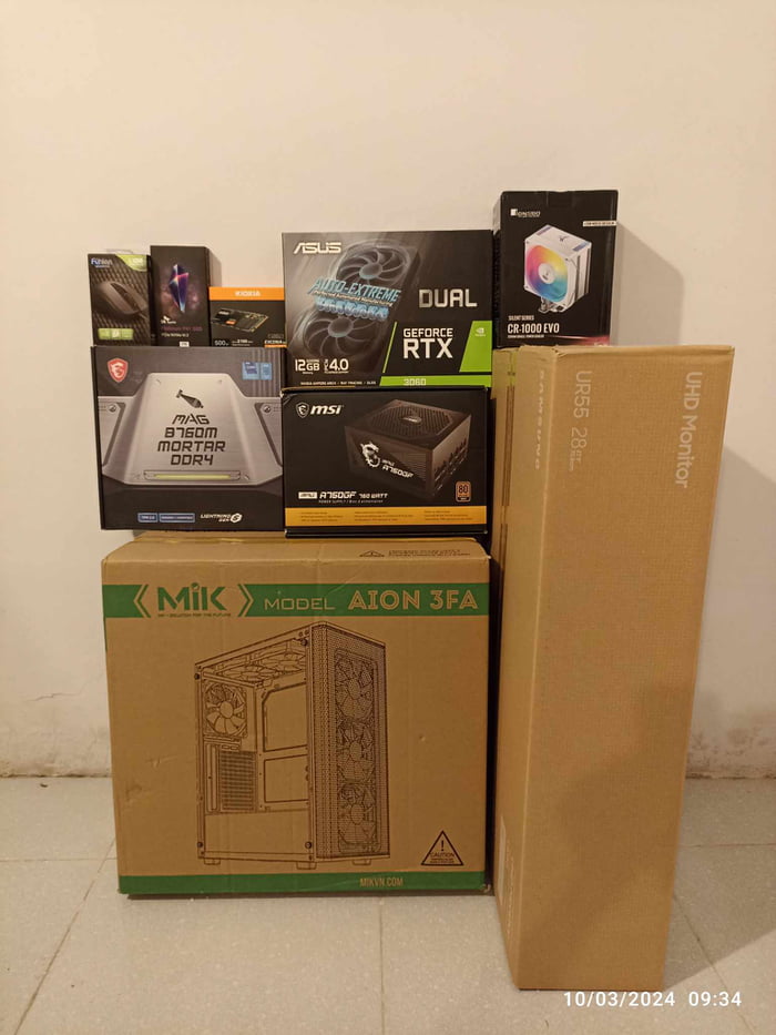 My first PC build, i5 12400 too - 9GAG