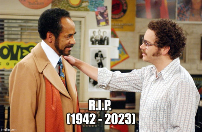 John Shaft's actor Richard Roundtree (left) passed away after a long fight against cancer. - 9GAG