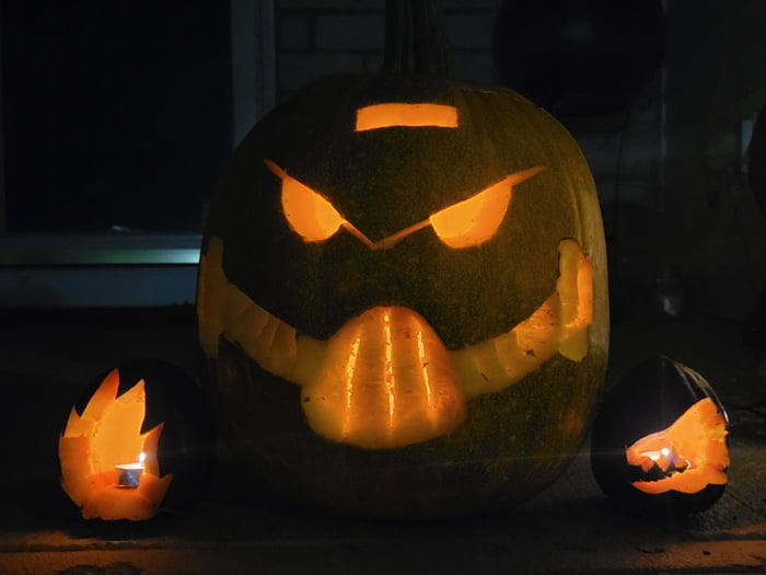 Happy Halloween - 9GAG