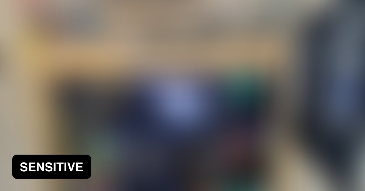 Typical 9gagger room with Pepsi in there... - 9GAG